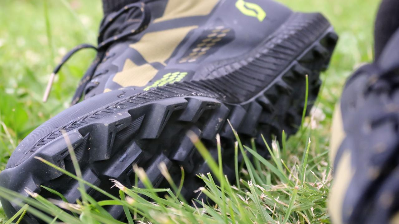 Le test des Scott Supertrac 3, un combo fit/précision/protection ...